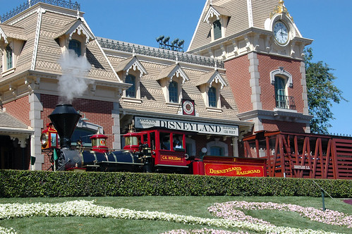 C.K Holliday with Retlaw 2 on Flickr-WHAT YEAR????? - Disney Railroads ...